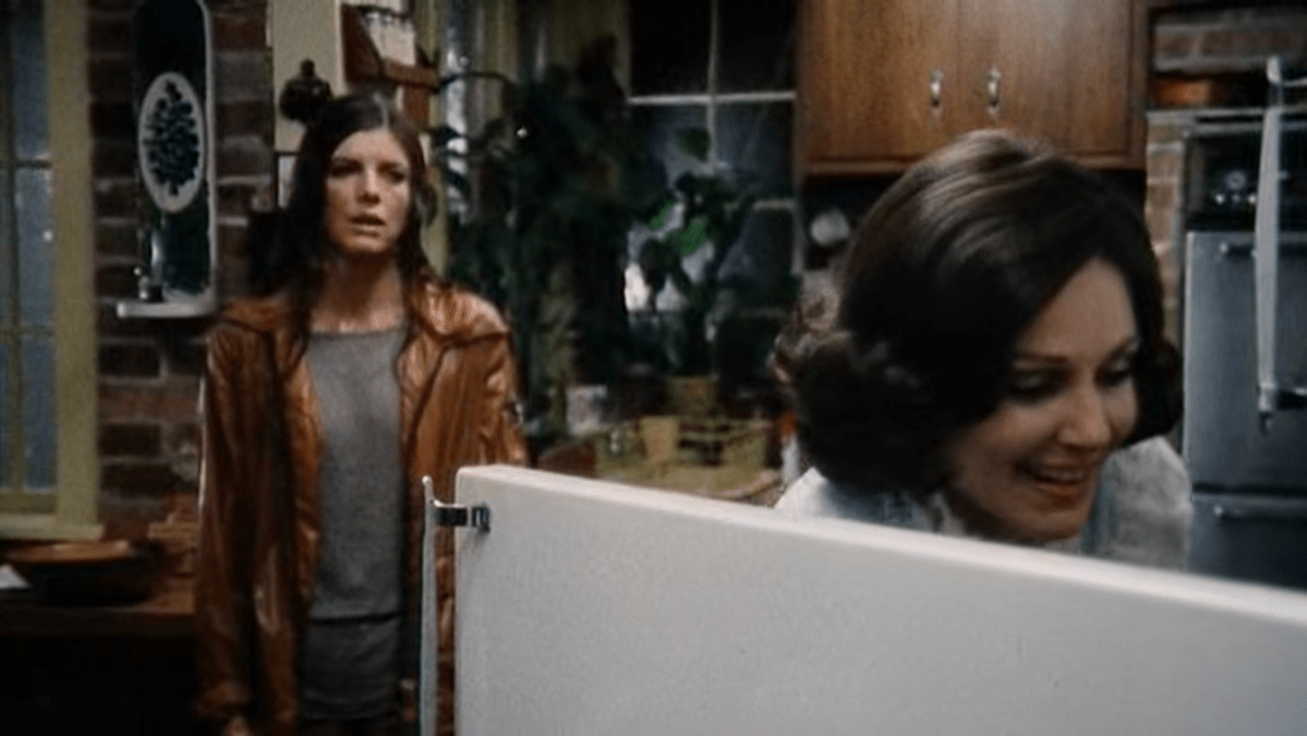 stepford-wives_markowe-home_kitchen – Archive of the Architecture of the Feminine Body in ...