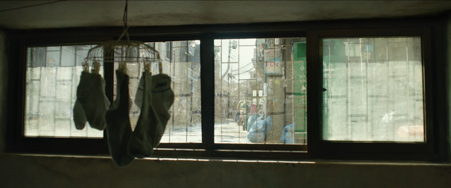 parasite_kim-banjiha_window-1 – Archive of the Architecture of the ...
